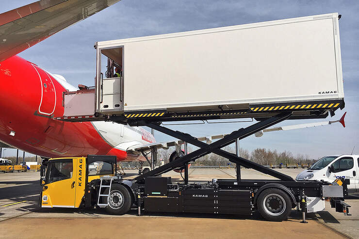 Vollelektrisch am Airport: Catering-Lkw Kamag Wiesel | FLUG REVUE