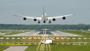 FLUG REVUE - Aktuelles aus der Luftfahrt-Branche