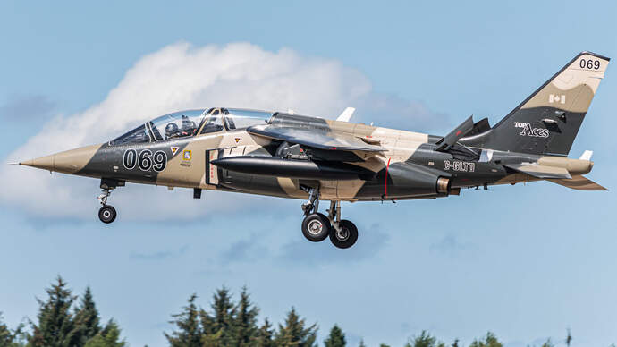 F-16 Advanced Aggressor Fighter Flotte von Top Aces | FLUG REVUE