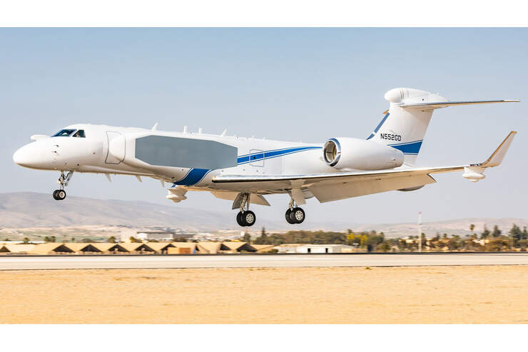 Neuer Aufklärer Oron trifft in Israel ein | FLUG REVUE