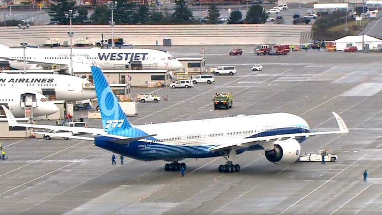 Boeing 777-9 startet in Everett zum Erstflug | FLUG REVUE