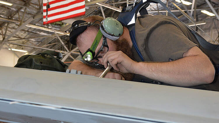 A-10 Thundebolt II erhält neue Tragflächen | FLUG REVUE