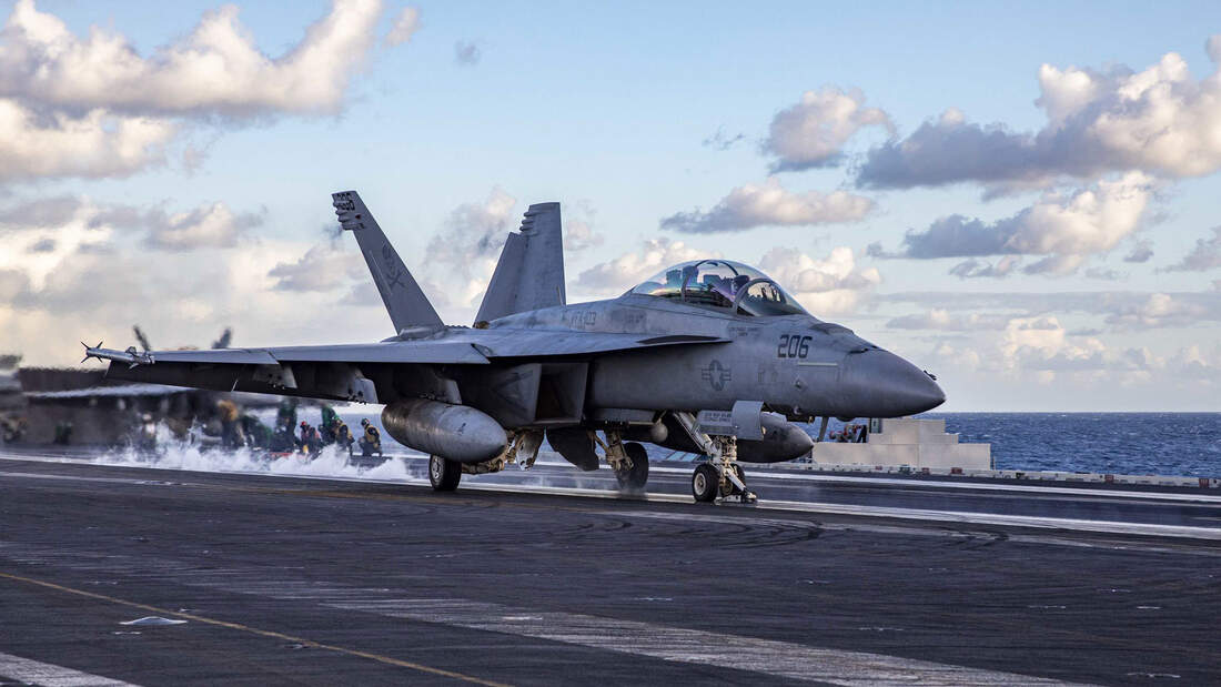 Drei Flugzeugträger üben im Mittelmeer | FLUG REVUE