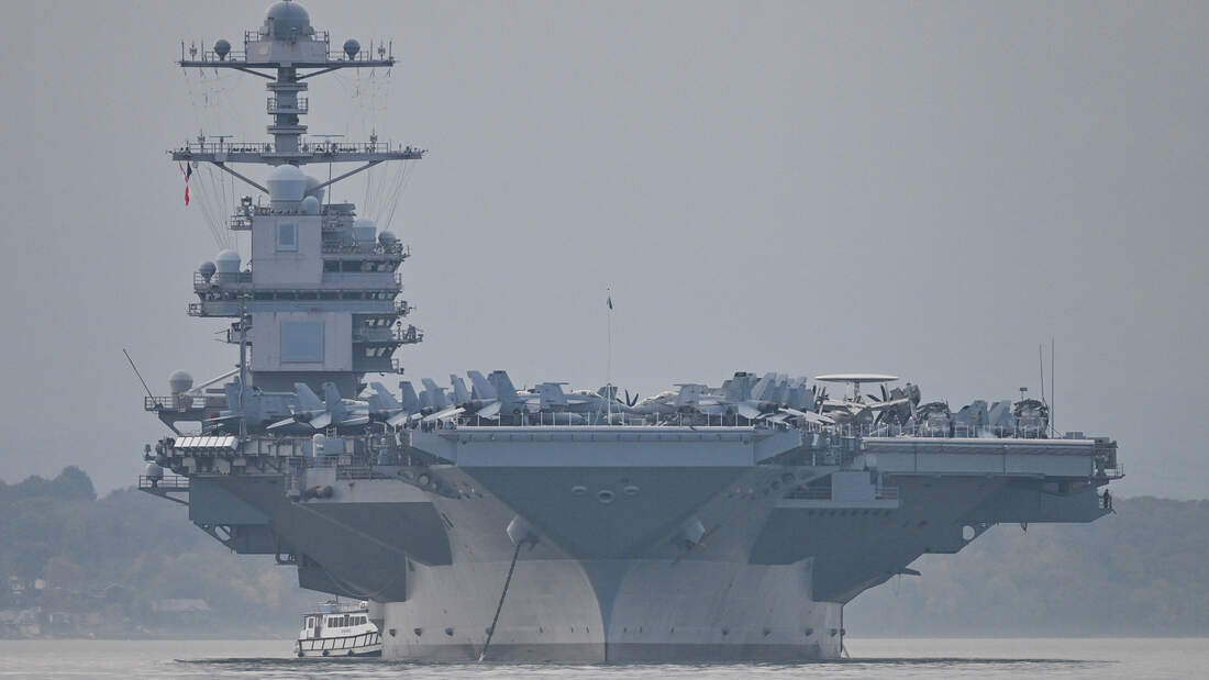 USS Gerald R. Ford zwängt sich durch den Oslofjord | FLUG REVUE