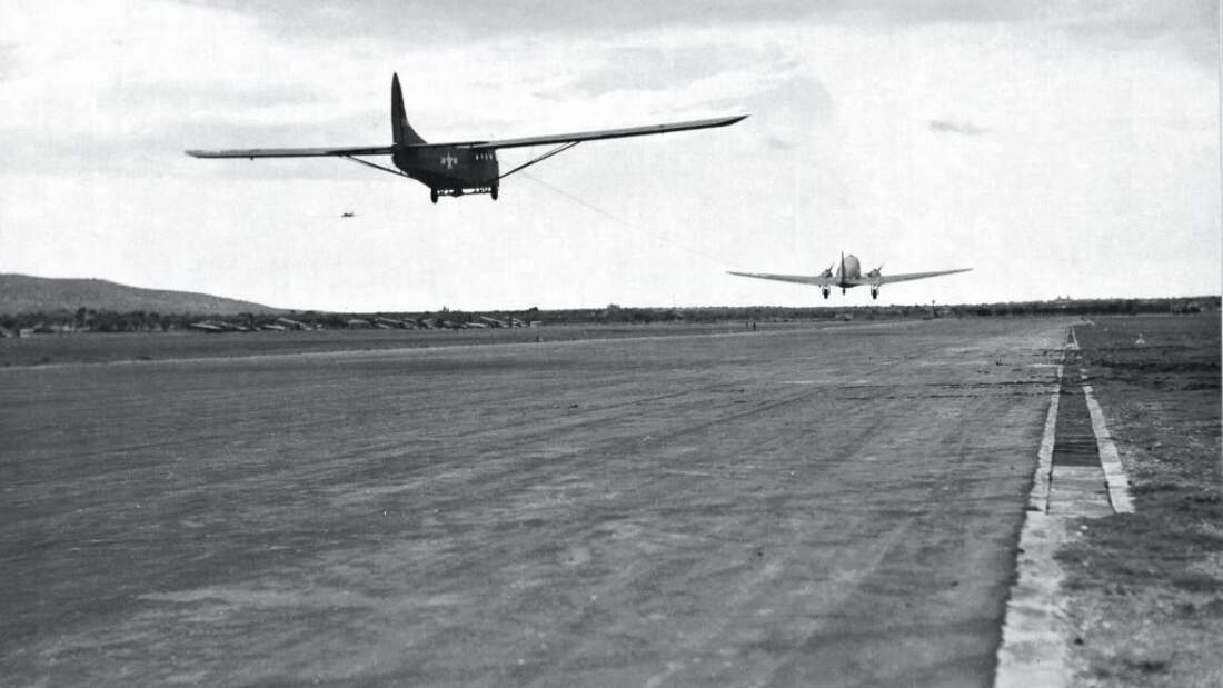 WACO CG-4A - Alliierter Lastensegler - FLUG REVUE