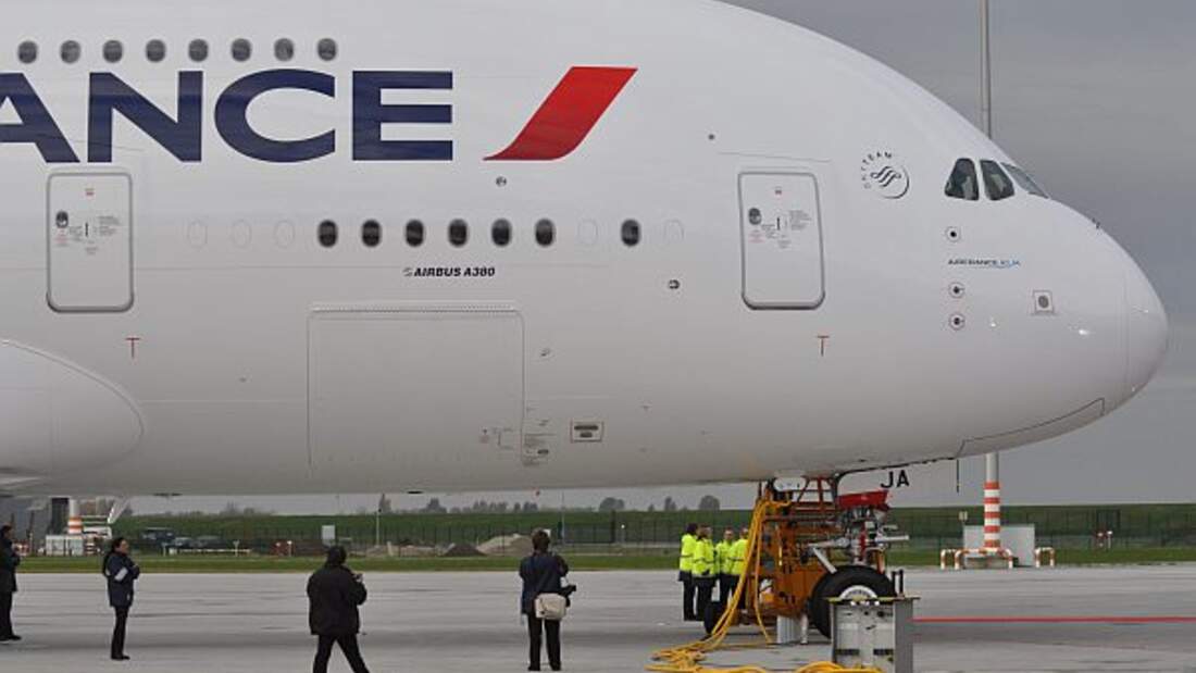 Cayenne schleppt A380 - FLUG REVUE