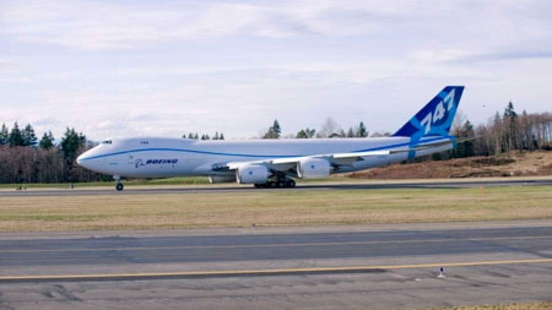 Korean Air 747-8 landet erstmals in Frankfurt - FLUG REVUE