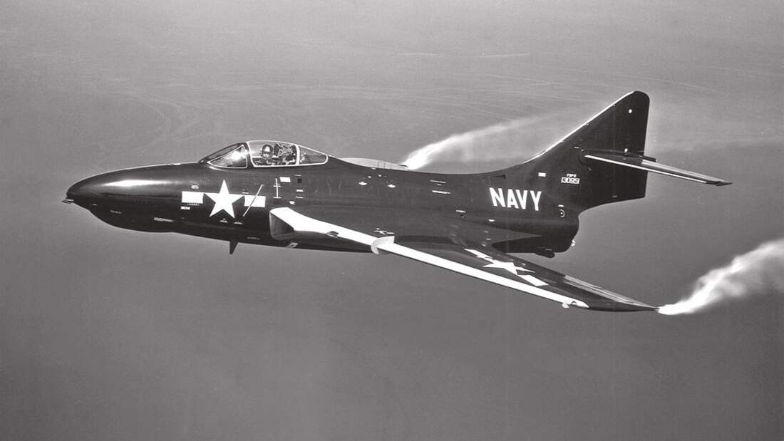 Grumman F9F-6 Cougar - Jagdbomber der US Navy | FLUG REVUE