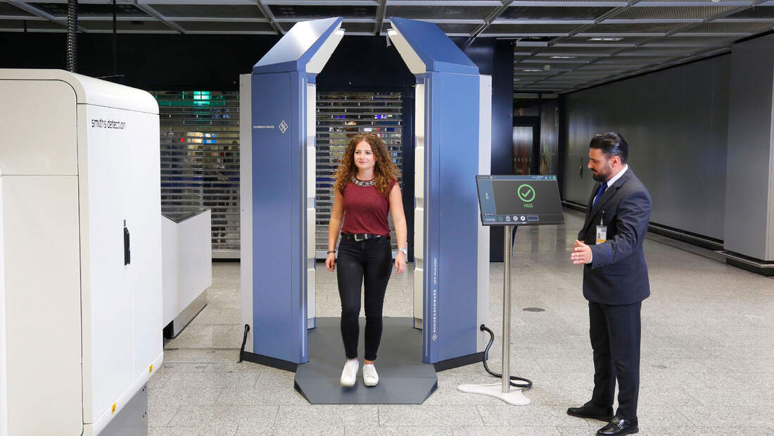 Walk-Through-Scanner von Rohde & Schwarz in Frankfurt im Test | FLUG REVUE