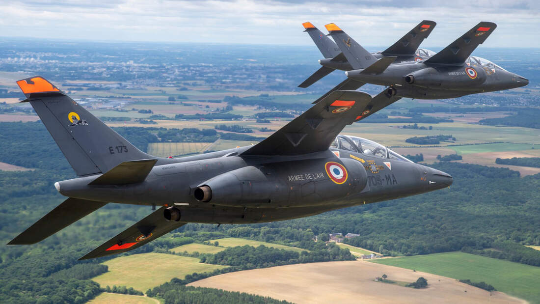 Comeback für den Alpha Jet: ukrainische Piloten lernen Luftkampf | FLUG ...