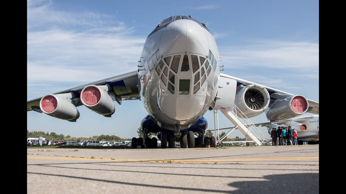 Erste Irkut MS-21 mit russischen Triebwerken fliegt | FLUG REVUE