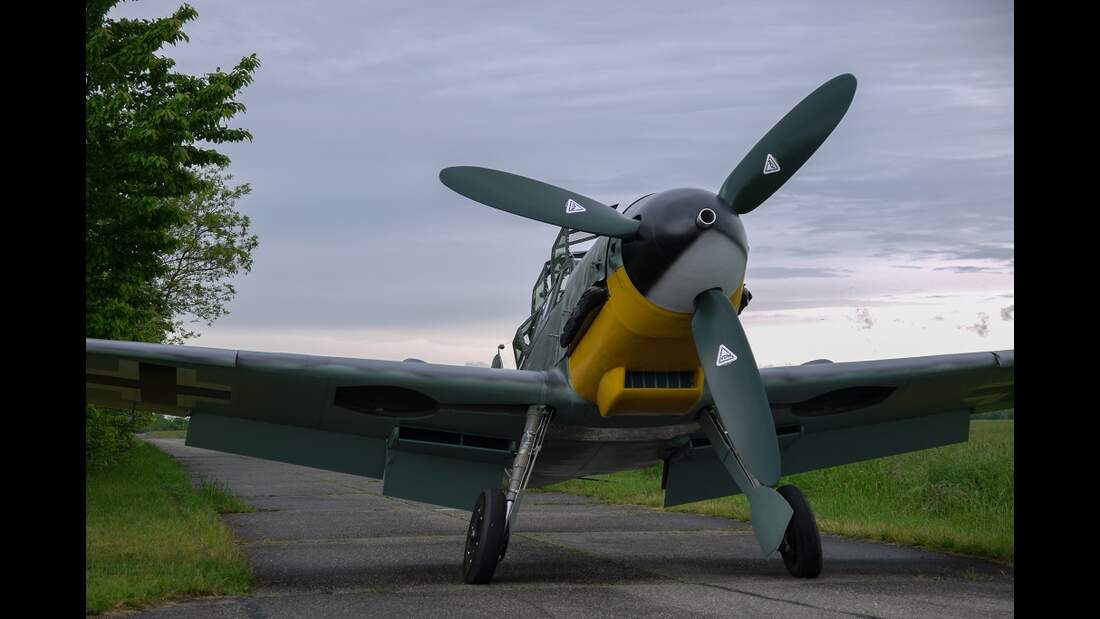 Messerschmitt Bf 109 G-12 - Erstflug des Doppelsitzers | FLUG REVUE