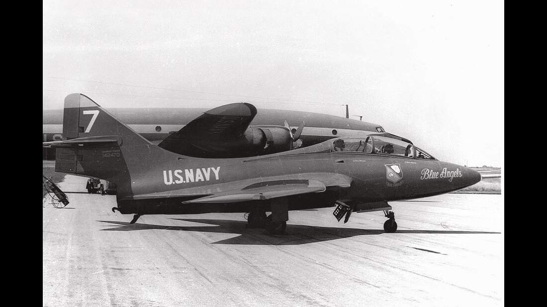 Grumman F9F-6 Cougar - Jagdbomber der US Navy | FLUG REVUE