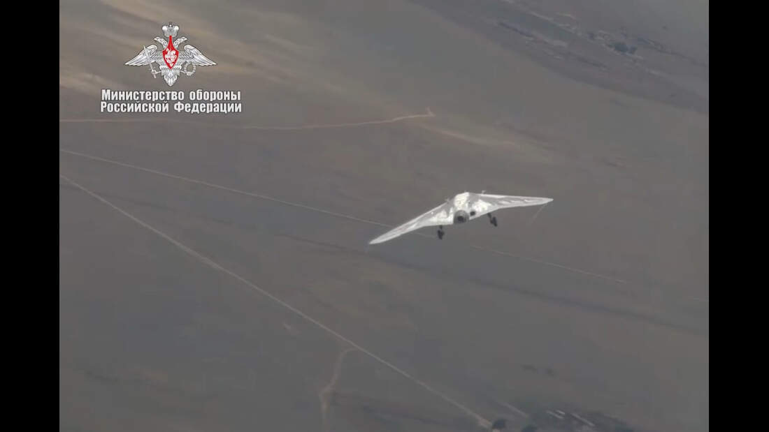 Ochotnik erhält Verstärkung - und flache Düse | FLUG REVUE