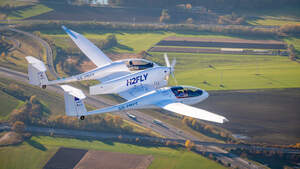 FLUG REVUE - Aktuelles aus der Luftfahrt-Branche