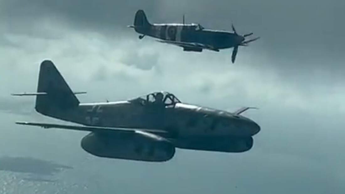 Me 262 und Spitfire erstmals gemeinsam über Englands Küste | FLUG REVUE