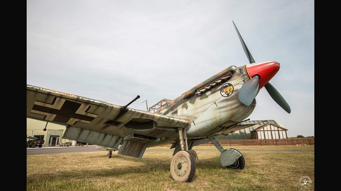 Messerschmitt Bf 109 bei den Flying Legends jetzt in JG 27 Lackierung ...