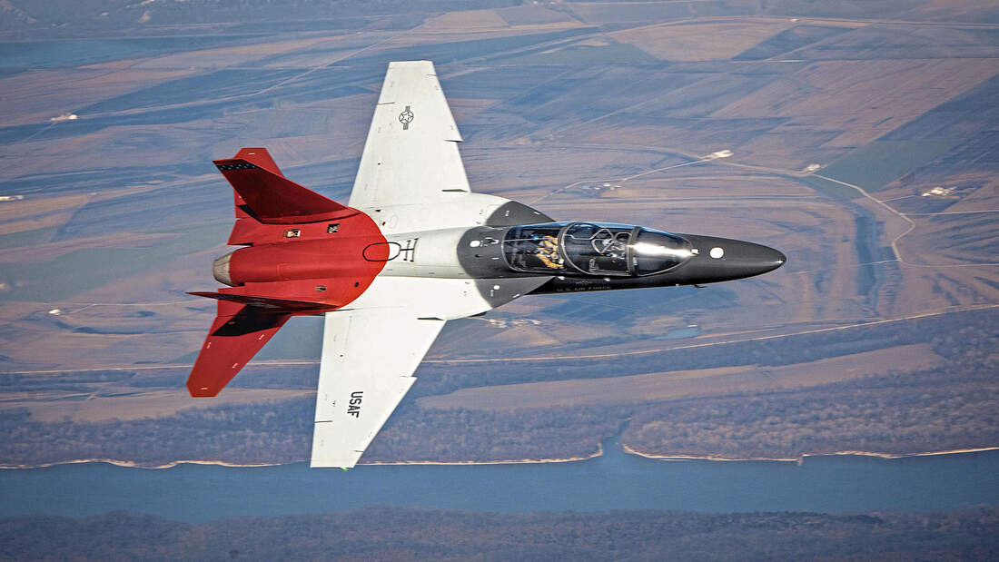 US Air Force erwägt bewaffnete Version als F-7 | FLUG REVUE