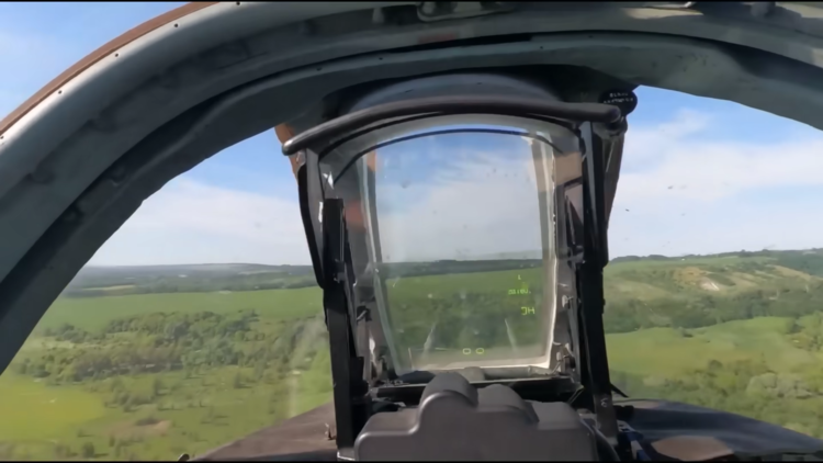 Brachial: Su-25-Pilot filmt eigenen Schleudersitz-Ausschuss | FLUG REVUE