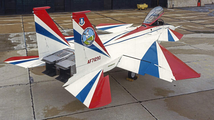 Herrscher der Lüfte: 50 Jahre F-15 Eagle | FLUG REVUE