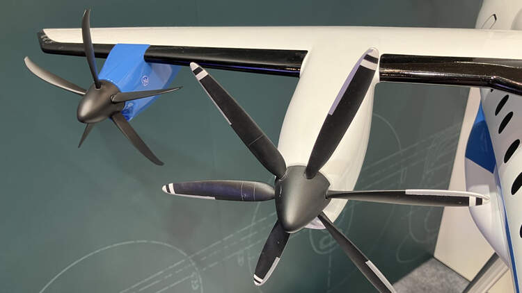 Deutsche Aircraft baut eine D328 für Brennstoffzellentests um. | FLUG REVUE