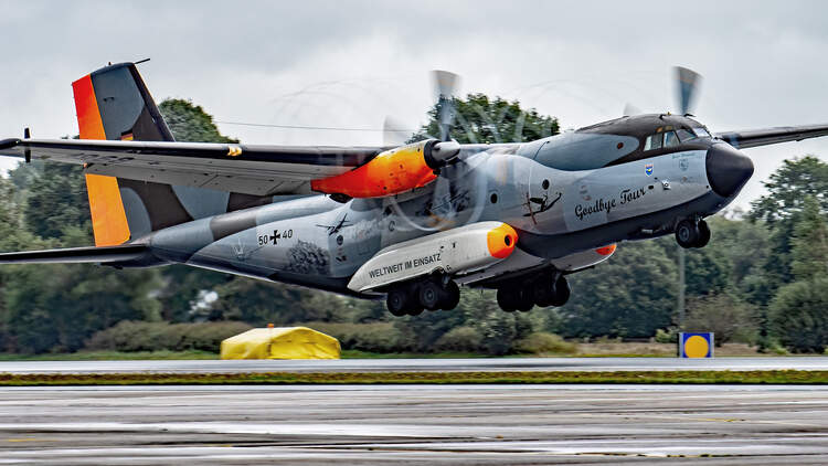 Die drei letzten deutschen Transall fliegen nach Australien | FLUG REVUE