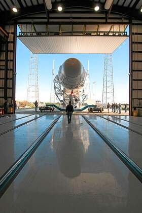 SpaceX soll NASA-Astronauten zur ISS befördern | FLUG REVUE