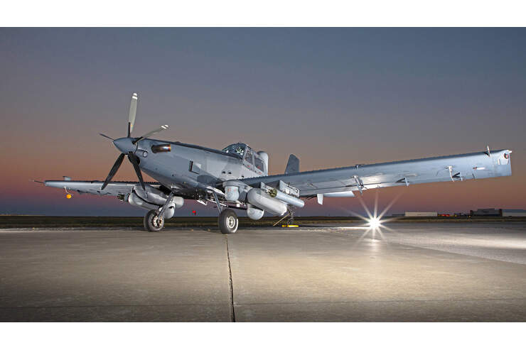 Was will die US Air Force mit einem Sprühflugzeug? | FLUG REVUE