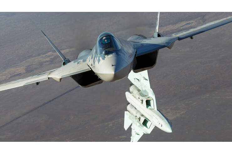 Russlands Superfighter Su-57 mischt im Ukraine-Krieg mit | FLUG REVUE