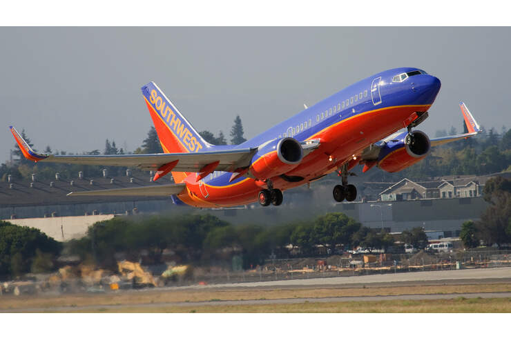 Beinahe-Crash in Texas: 767 überfliegt startende 737 | FLUG REVUE