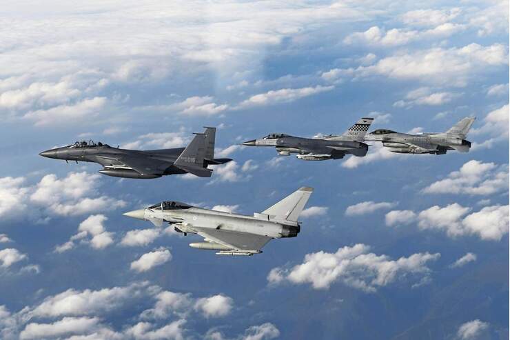 Eurofighter der Royal Air Force auf Asientour | FLUG REVUE