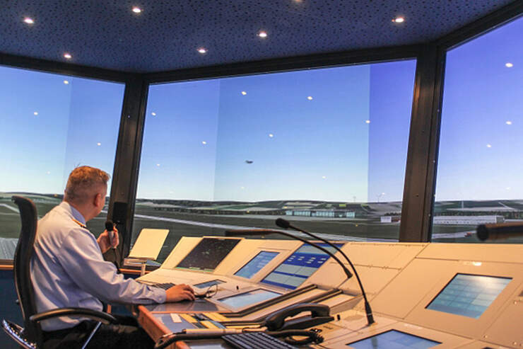 DFS übernimmt Fluglotsenausbildung der Bundeswehr | FLUG REVUE