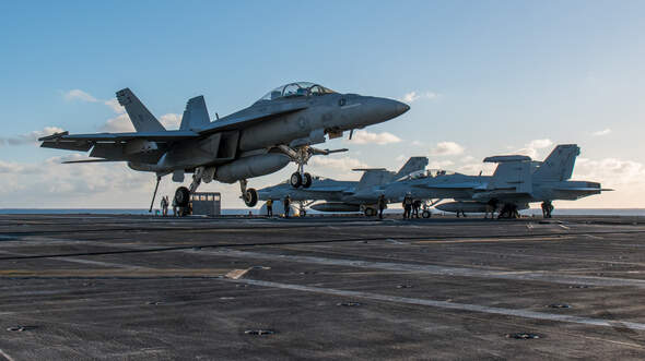 Streichkonzert: US-Militär schickt 484 Fluggeräte in die Wüste | FLUG REVUE