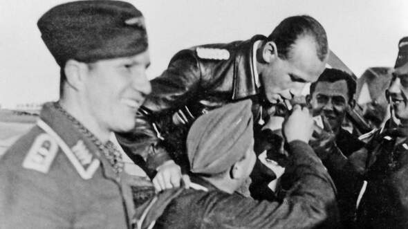 Der ungestüme Draufgänger: Deutscher Jagdflieger Helmut Wick | FLUG REVUE